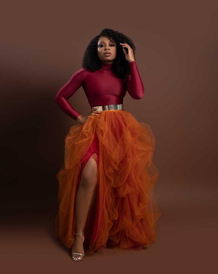 Custom made Autumn Inferno Hi slit skirt set – Oyemwen